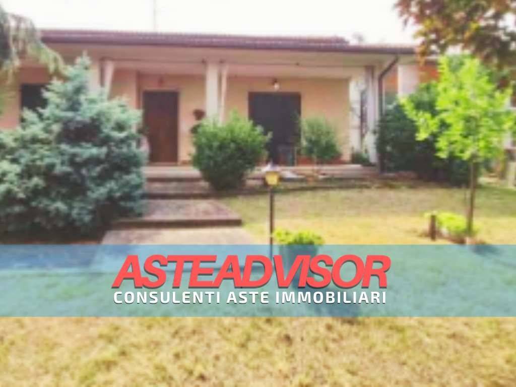 Asta per villa, via Santa Maria Crocifissa di Rosa, 86, Centro Capriano ...