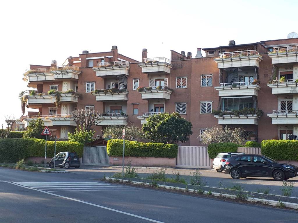 Affitto Appartamento Roma. Trilocale in via Andrea Millevoi 553 ...