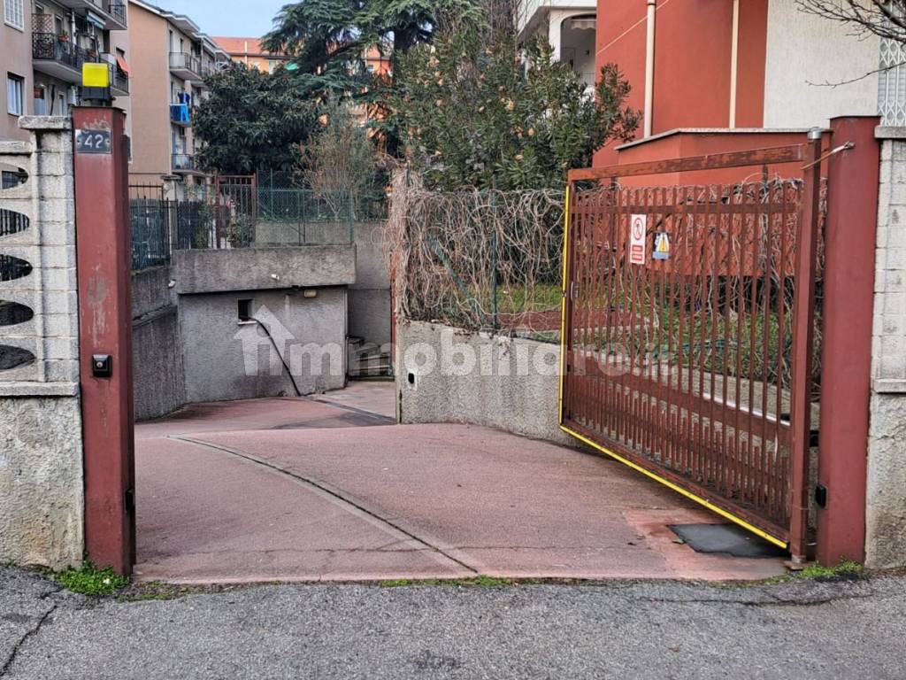Garage - Box via Antonio Gramsci, Segrate, Rif. 109136113 - Immobiliare.it