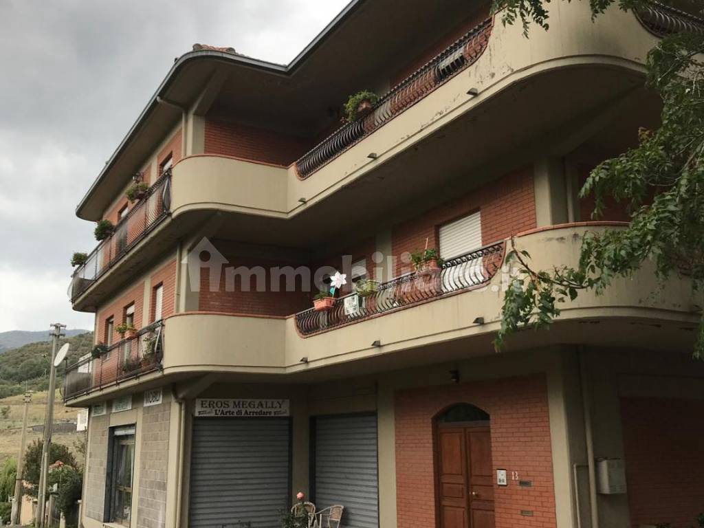 Locale commerciale via Domenico Tempio 15, Randazzo, Rif. 109154747 ...