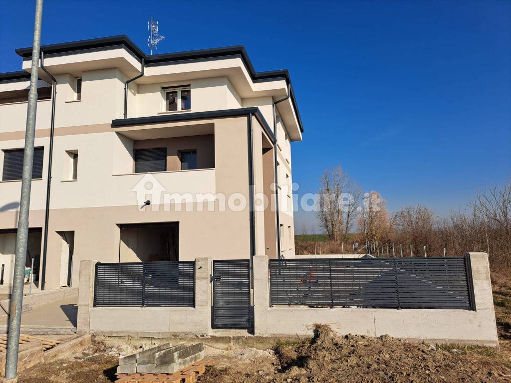 Vendita Villa a schiera in via Giuseppe Tassi San Felice sul Panaro ...