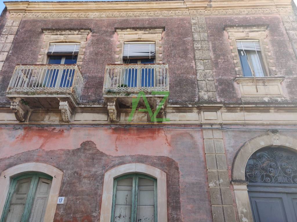 Vendita Villa unifamiliare in via Roma 19 Viagrande. Da ristrutturare ...