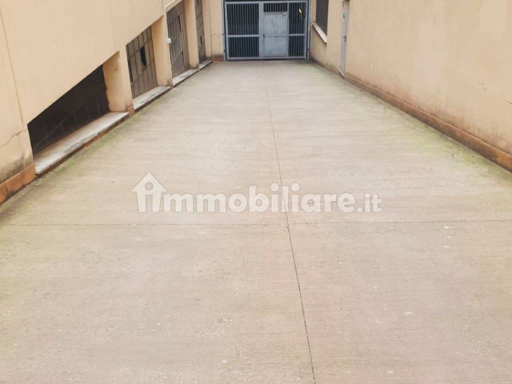 Garage - Box via Val Maggia 143, Roma, Rif. 109234873 - Immobiliare.it