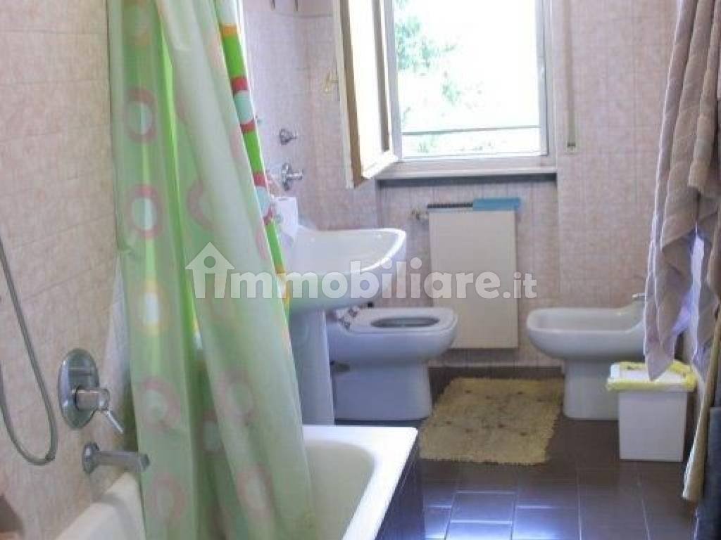 Stanza singola in affitto, affittasi camera singola viale Romolo 6 ...