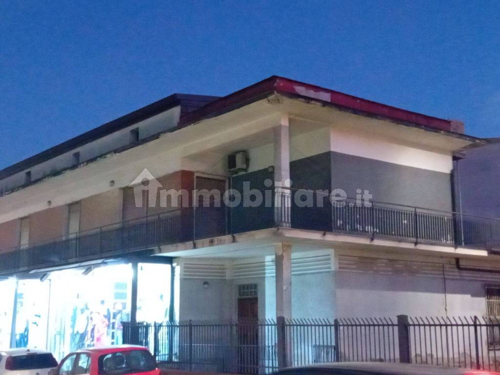 Palazzo - Edificio via Roma 35, Frattaminore, Rif. 109244857 ...