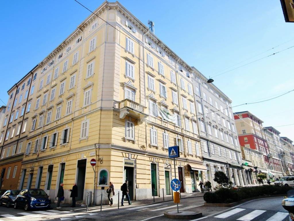 Sale Apartment Trieste. 1-bedroom flat in via dell'Istria 16. Good ...