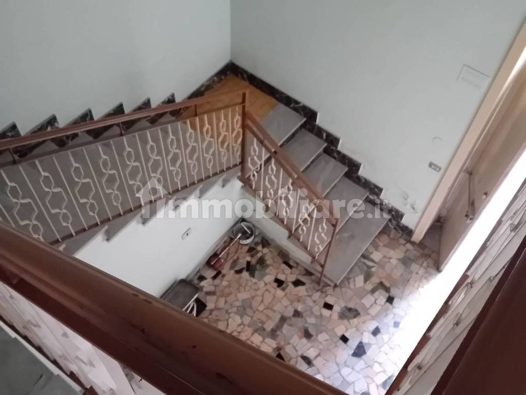 Palazzo - Edificio via Roma 35, Frattaminore, Rif. 109244857 ...