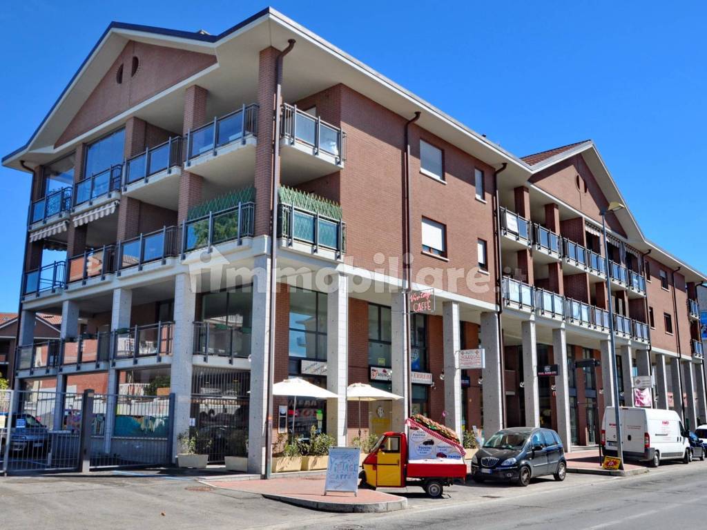 Office Strada Genova 187, Moncalieri, Ref. 109300641 - Immobiliare.it