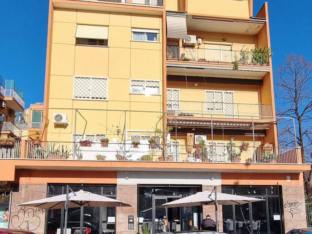 Ristorante piazza delle Iris 19, Roma, Rif. 109327841 - Immobiliare.it
