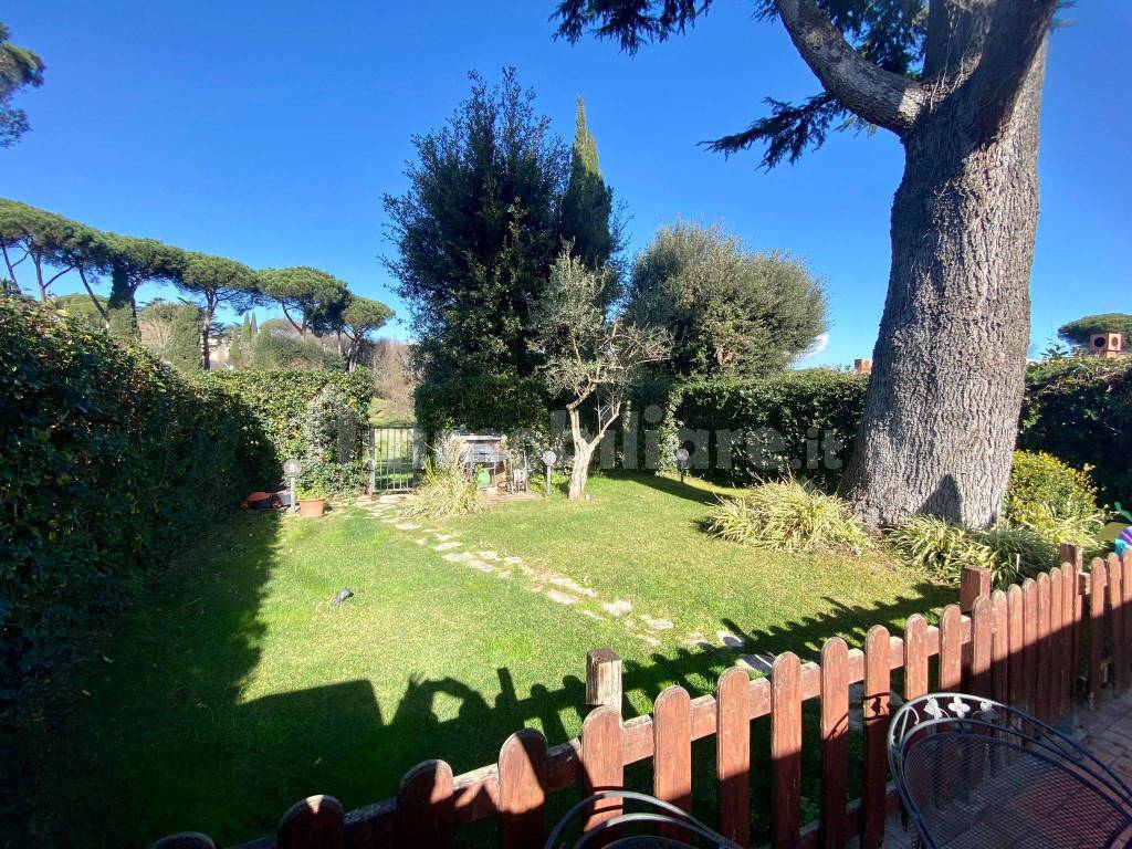 Vendita Villa a schiera in largo dell'Olgiata Roma. Buono stato, posto ...