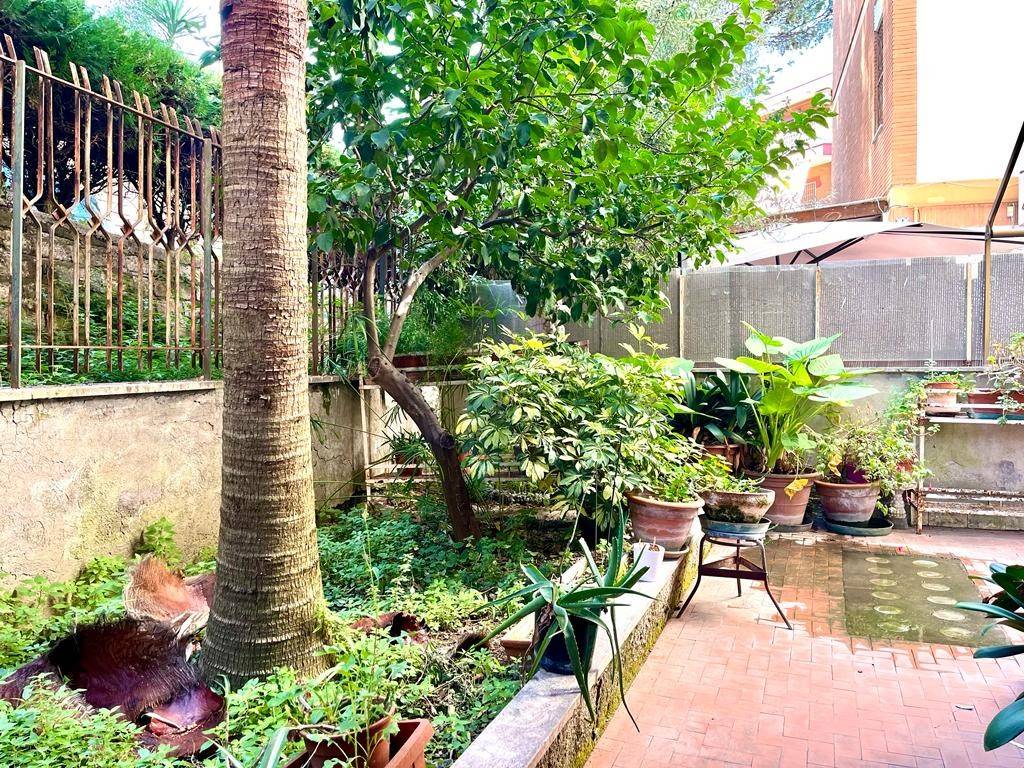 Vendita Appartamento Roma. Bilocale in via Virginia Agnelli 75. Buono ...