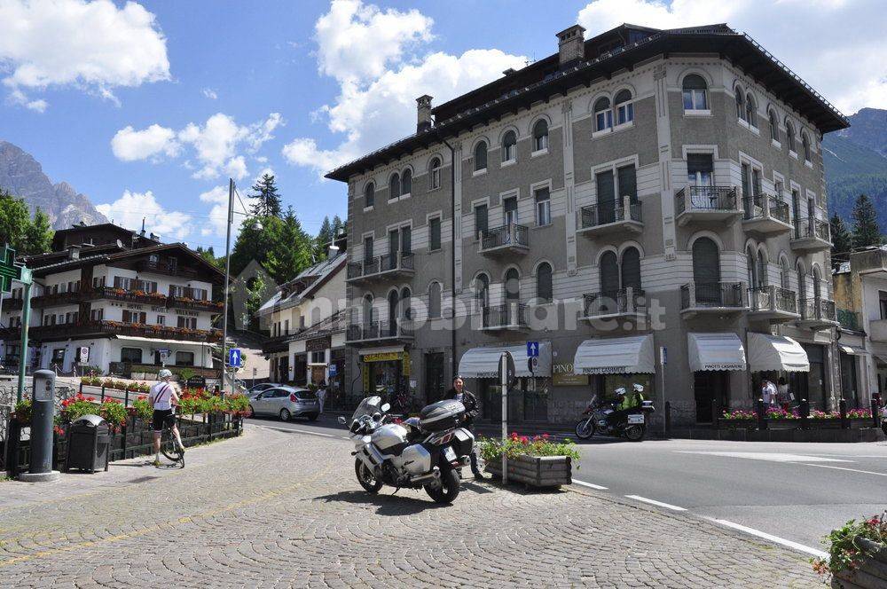 Locale commerciale via Roma 3, Cortina d'Ampezzo, Rif. 109261595 ...
