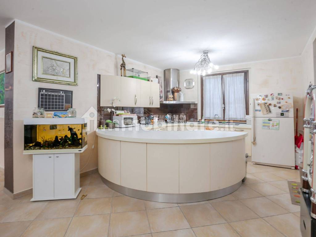 Vendita Appartamento Cisliano. Trilocale in via Alessandro Manzoni 1 ...