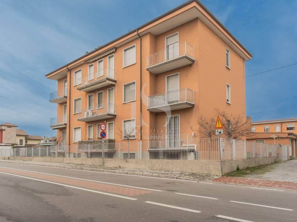 Vendita Appartamento Cornate d'Adda. Trilocale in via San Luigi ,4 ...