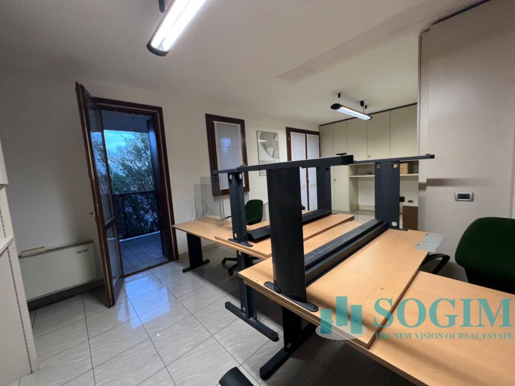 Ufficio - Studio via Tommaso Grossi 2, Mariano Comense, Rif. 109517127 - Immobiliare.it