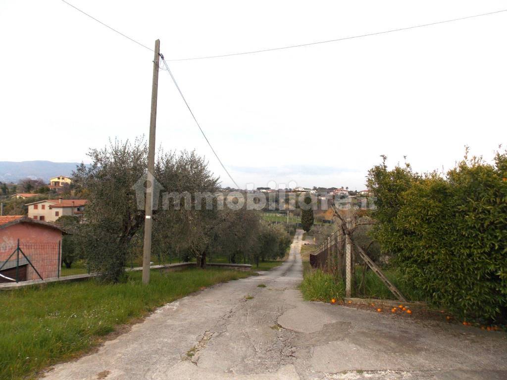 Vendita Rustico in via Appia Antica 100 Velletri. Da ristrutturare ...