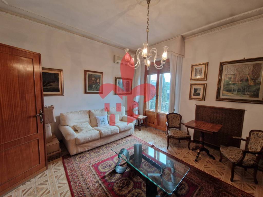 Sale Apartment Florence. 4-room flat in via Vittorio Emanuele Orlando ...