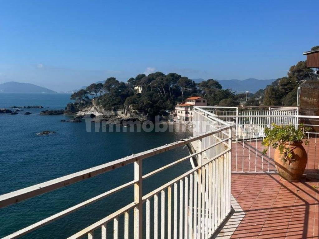 Vendita Appartamento Lerici. Trilocale in via Fiascherino. Ottimo stato ...