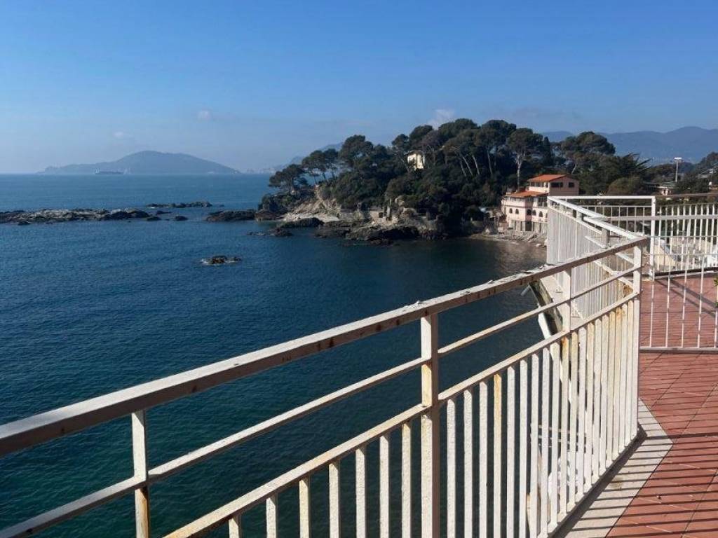 Vendita Appartamento Lerici. Trilocale in via Fiascherino. Ottimo stato ...