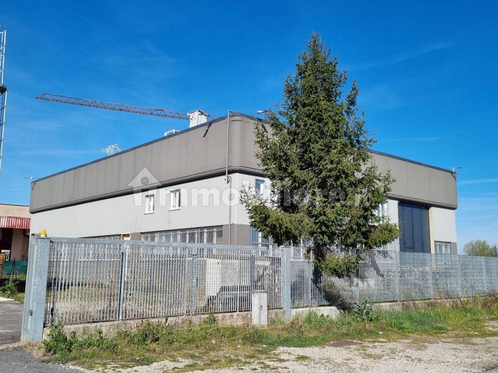 Capannone, Mirandola, Rif. 109567213 - Immobiliare.it