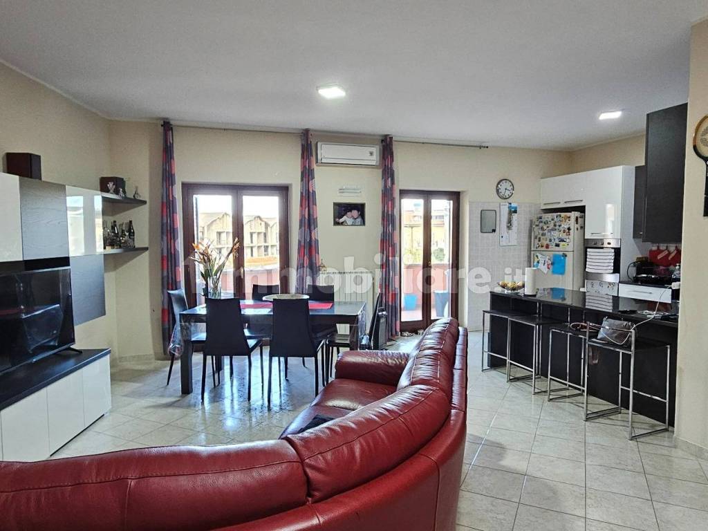 Vendita Appartamento in via Pietro Nenni. Satriano. Buono stato, primo ...