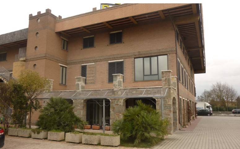 Palazzo - Edificio via della Vecchia Stazione 50/E, Bientina, Rif ...