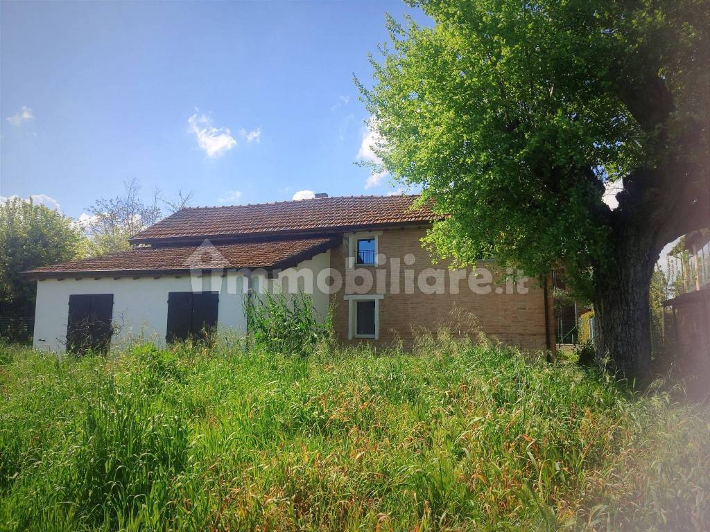 Vendita Rustico in via Zello 4 Imola. Ottimo stato, posto auto, 210 m² ...