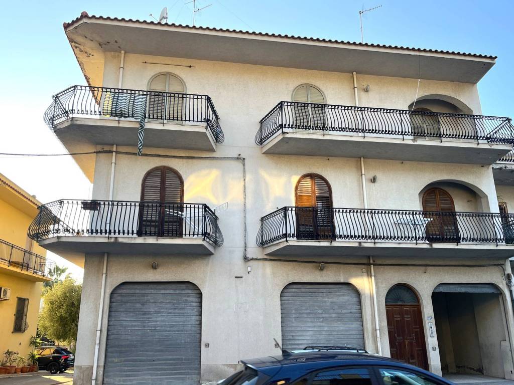 Vendita Appartamento Capo d'Orlando. Trilocale in via Consolare Antica ...