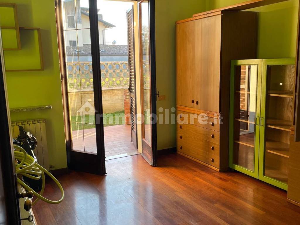 Sale Two-family villa in via Innocenzo XI Gandino. Good condition ...