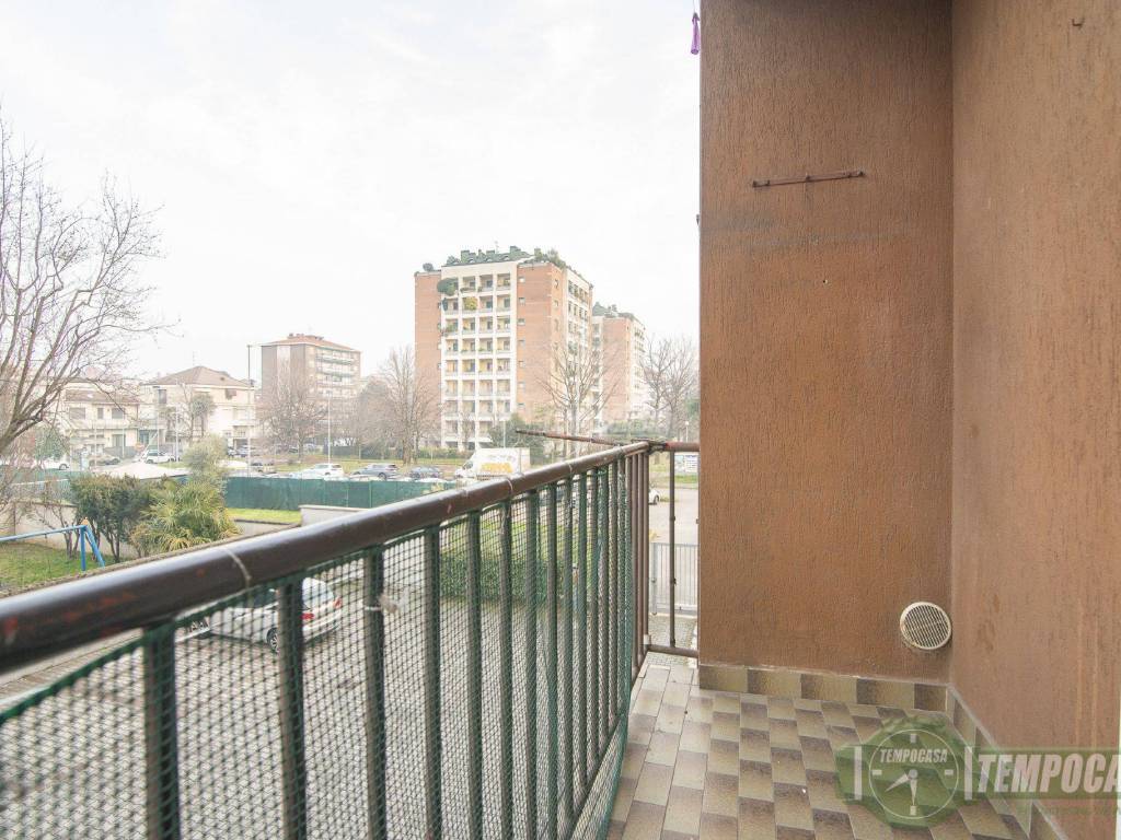 Sale Apartment Monza. 2-room flat in via Pitagora 21. To be refurbished ...