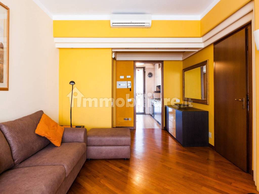 Affitto Appartamento Milano. Bilocale in via Spartaco 14. Buono stato ...