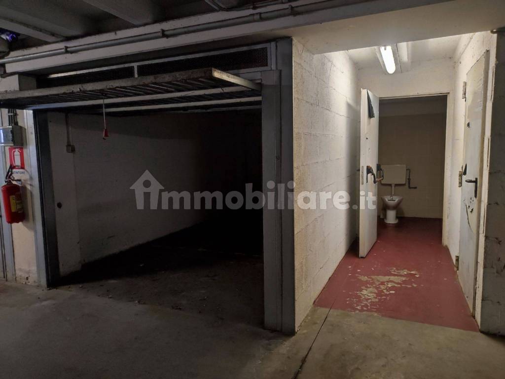 Garage via Padre Semeria, Rome, Ref. 109787317 - Immobiliare.it
