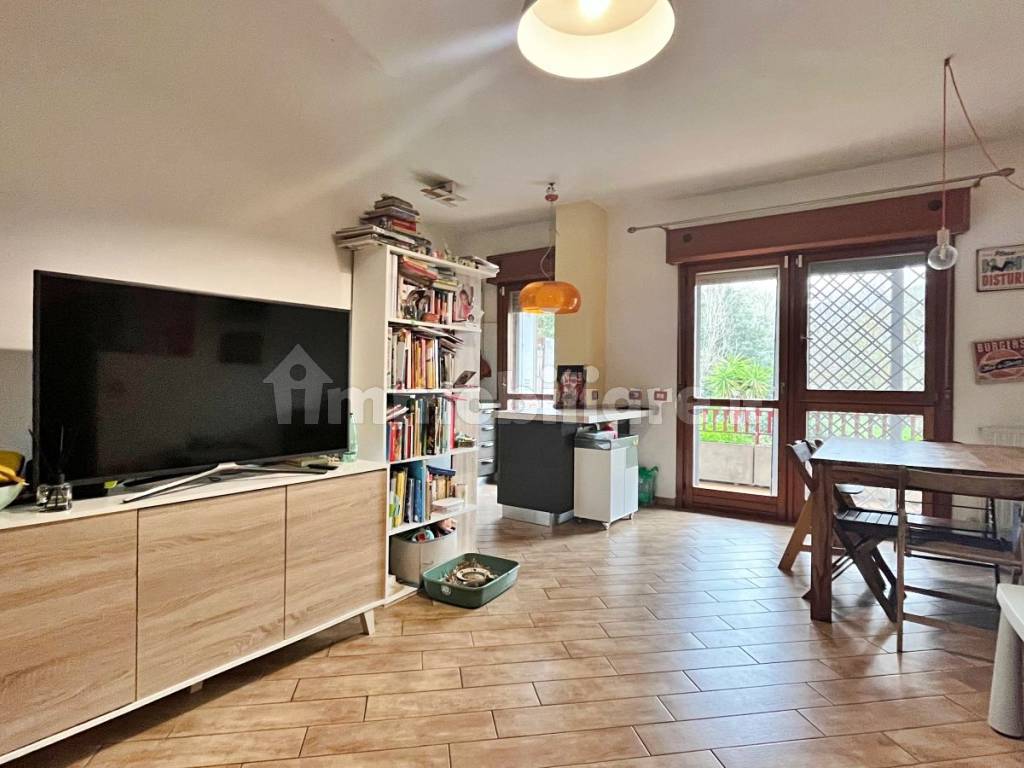 Vendita Appartamento Roma. Trilocale in via Andrea Millevoi 801. Ottimo ...