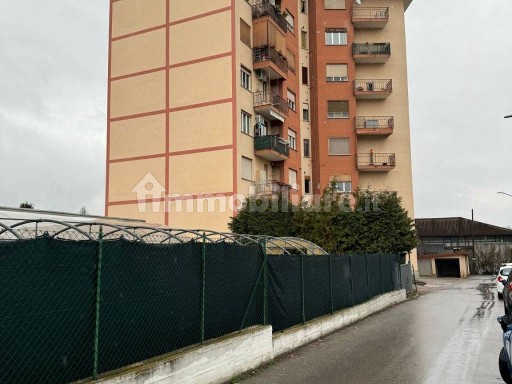 Vendita Appartamento Dormelletto. Bilocale in via Cristoforo Colombo ...