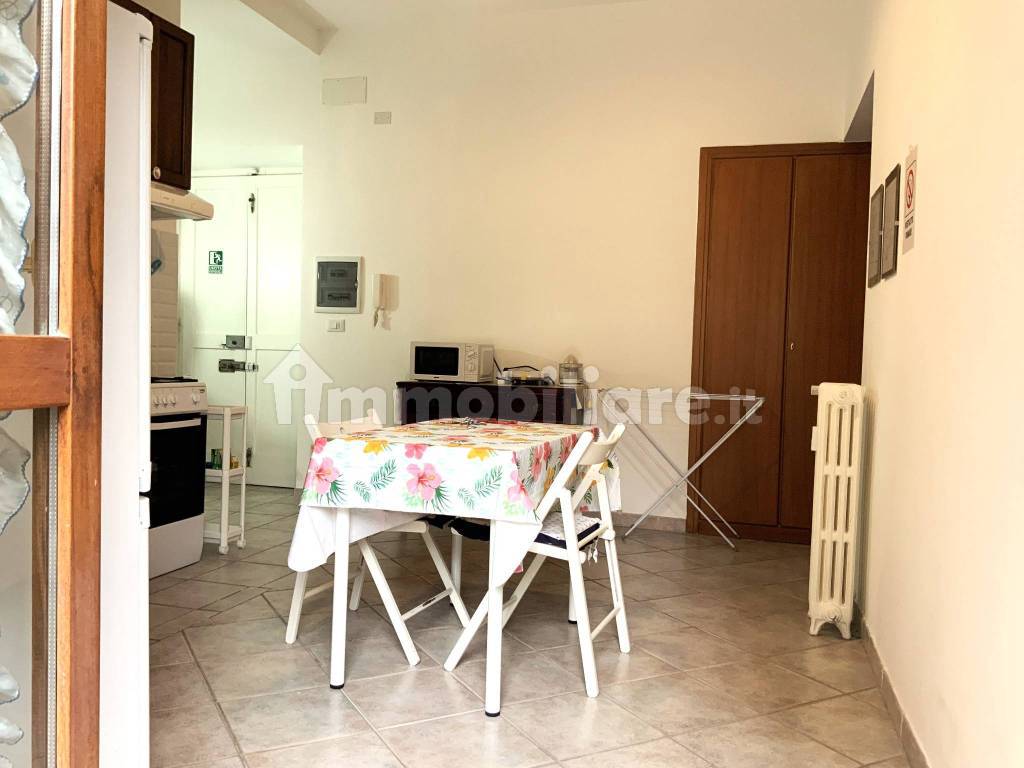 Vendita Appartamento Roma. Bilocale in via Cutilia. Buono stato, terzo ...