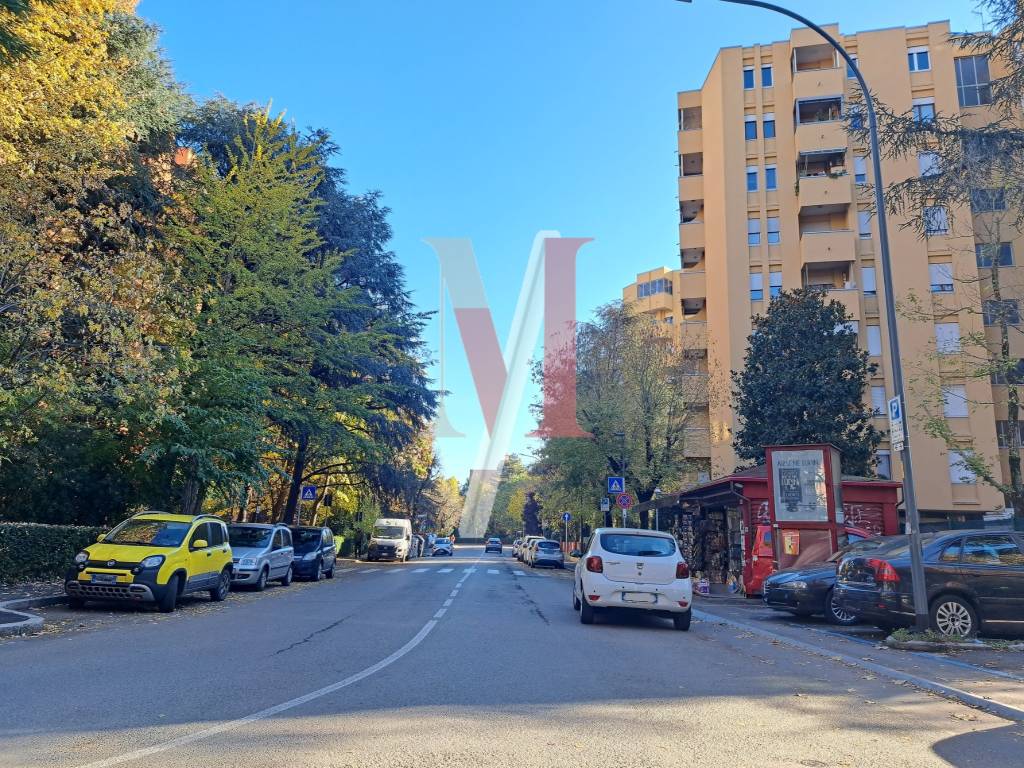 Sale Apartment Bologna. 3-room flat in via Spartaco. To be refurbished ...