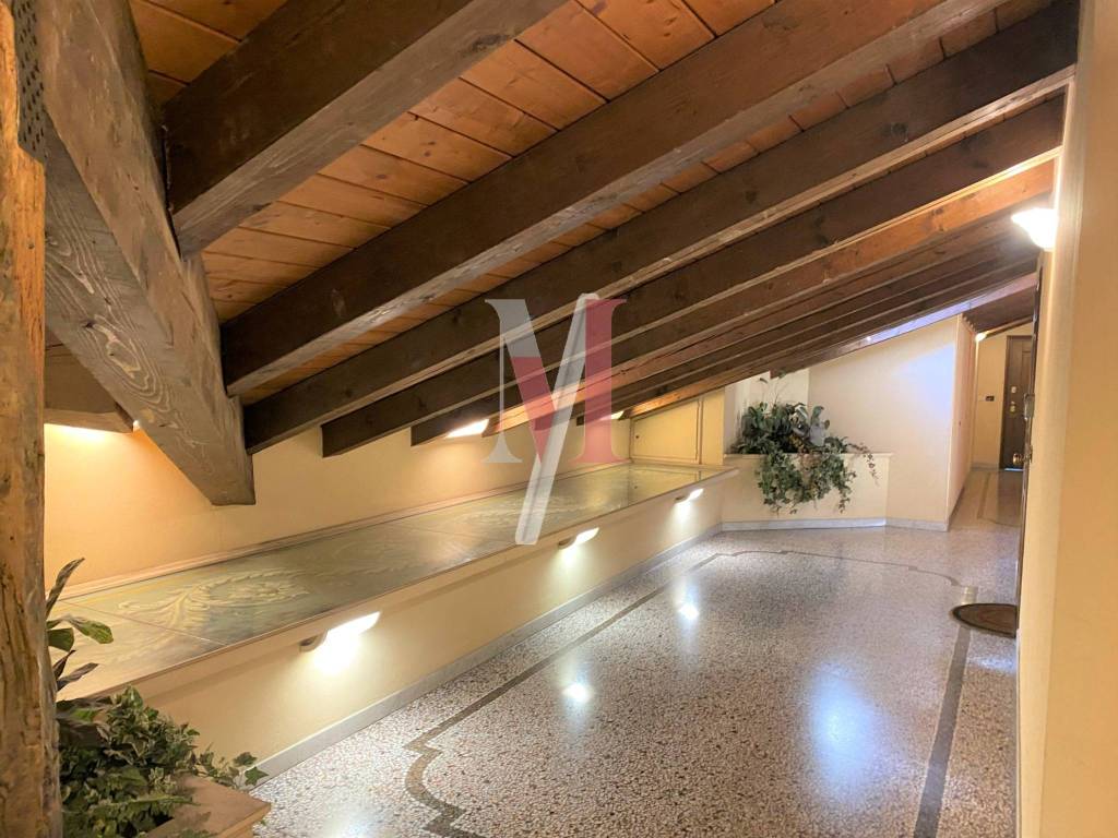 Vendita Appartamento in via Galliera 20. Bologna. Ottimo stato, sesto piano, posto auto ...