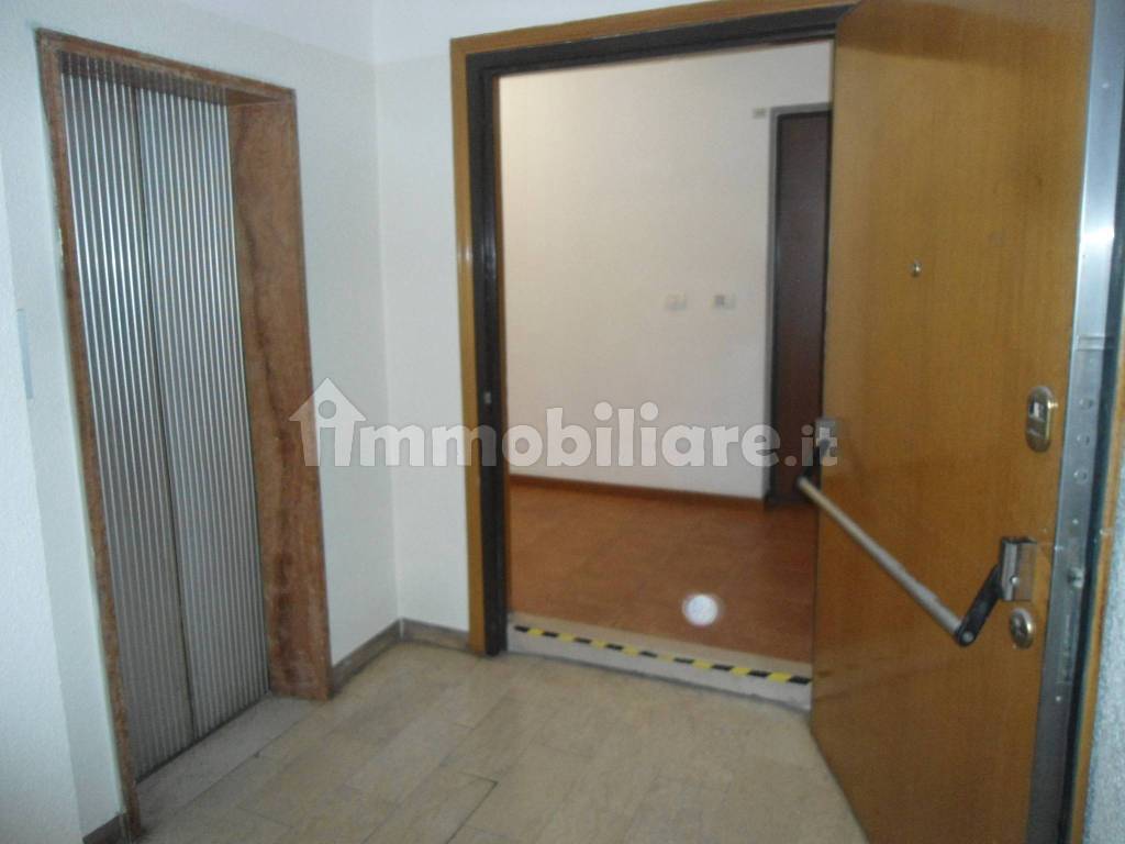 Affitto Appartamento Bologna. Bilocale in via Angelo Finelli. Buono ...