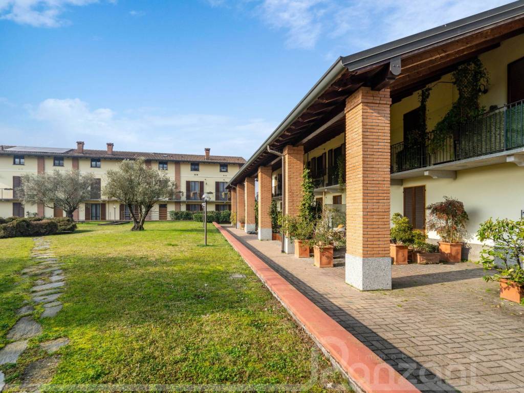 Vendita Appartamento Cusago. Trilocale in via Grazia Deledda. Ottimo ...