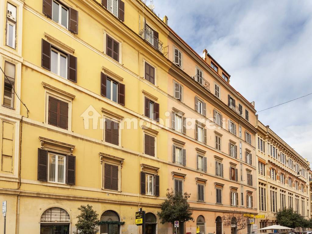 Vendita Appartamento Roma. Quadrilocale in via Alessandria. Buono stato ...