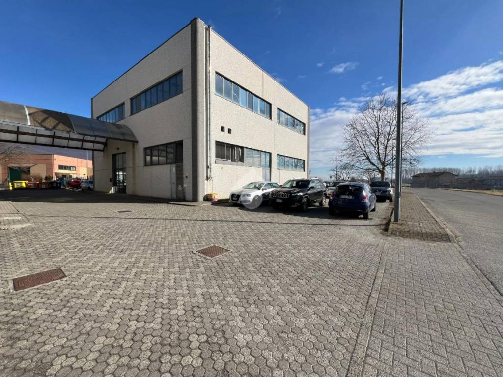 Capannone Viale Liguria 27 Burolo Rif 109943353 Immobiliare it capannone-viale-liguria-27-burolo-rif-109943353-immobiliare-it