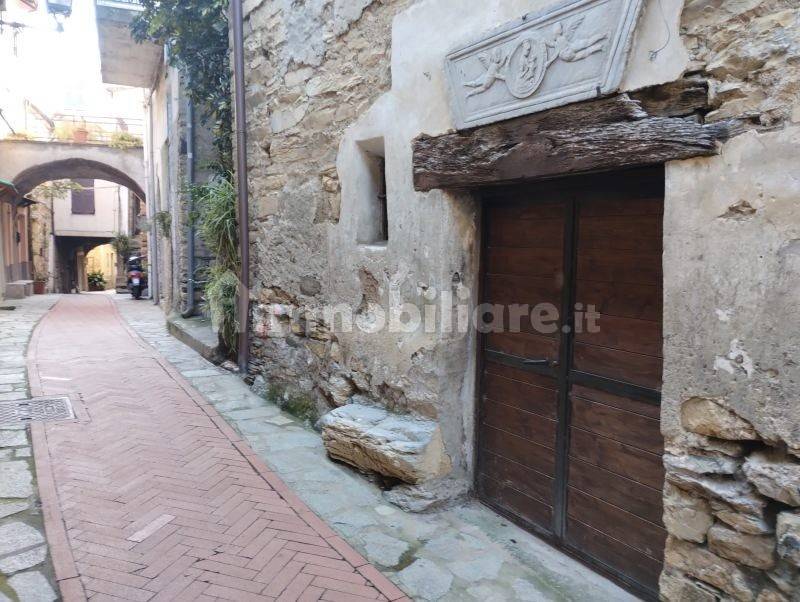 Vendita Rustico in via Oratorio 6 Caravonica. Buono stato, 156 m², rif ...