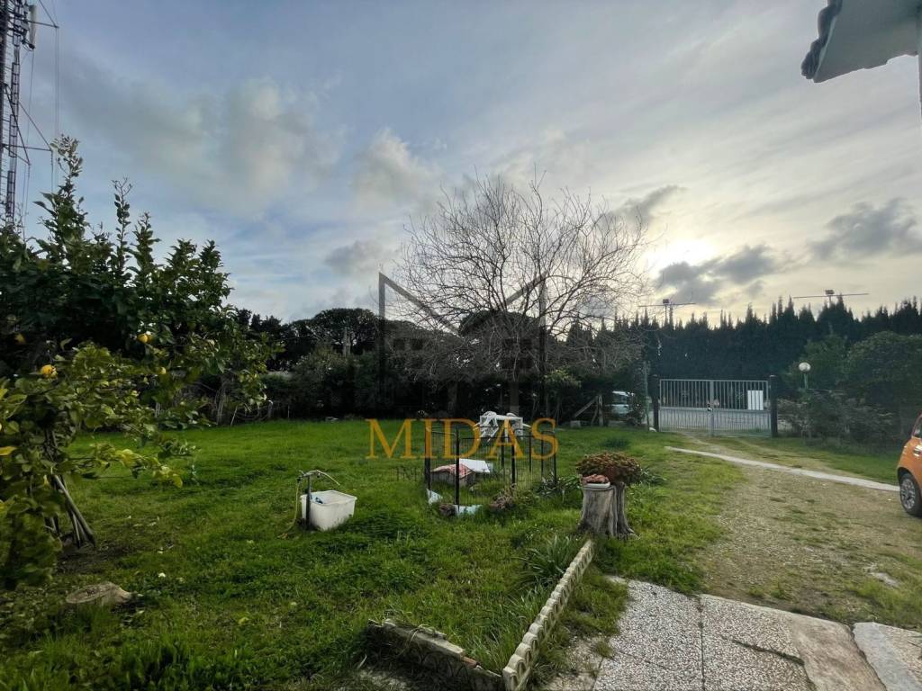 Vendita Villa unifamiliare in via Taro Ardea. Ottimo stato ...