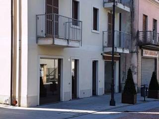 Negozi in vendita a Centro - Tradate - Immobiliare.it