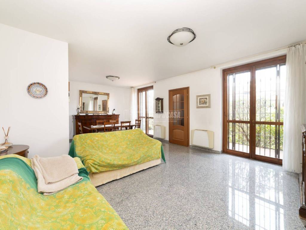 Sale Two-family villa in via Ada Negri Bussero. Good condition, parking ...