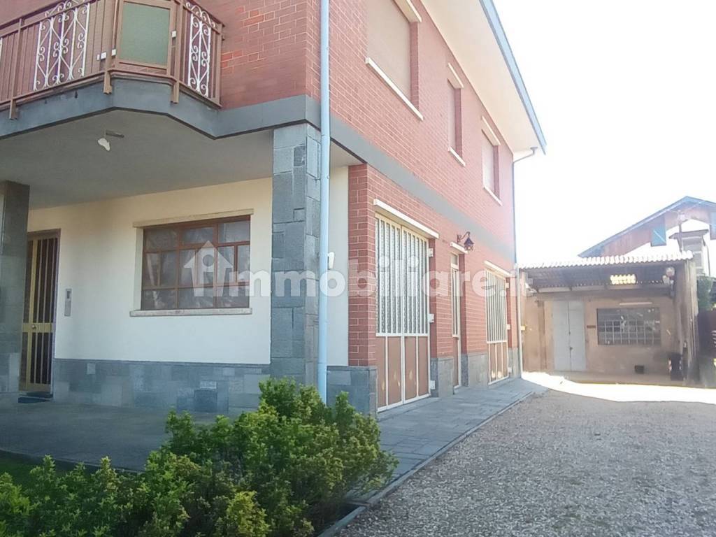 Sale Multi-family villa in via 1 Maggio Balangero. Good condition ...