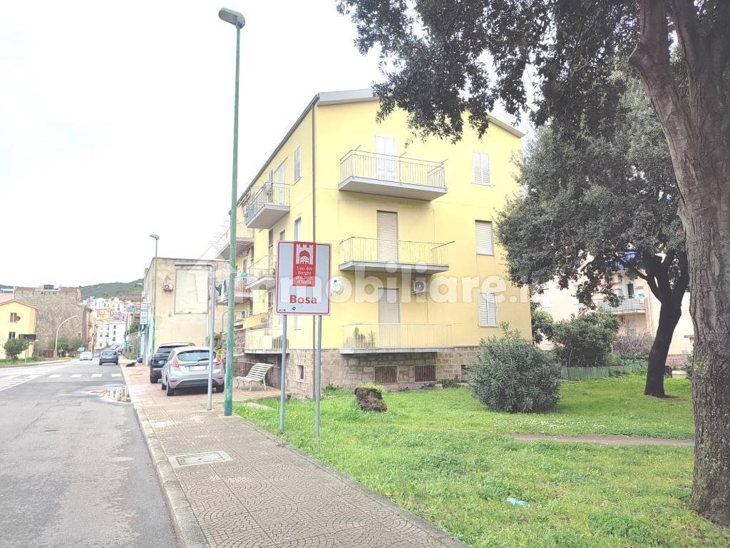 Vendita Appartamento Bosa. Quadrilocale in via Roma 41. Buono stato ...