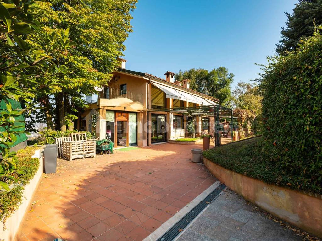 Vendita Villa unifamiliare in via RIDOLFI 69 San Mauro Torinese. Buono ...