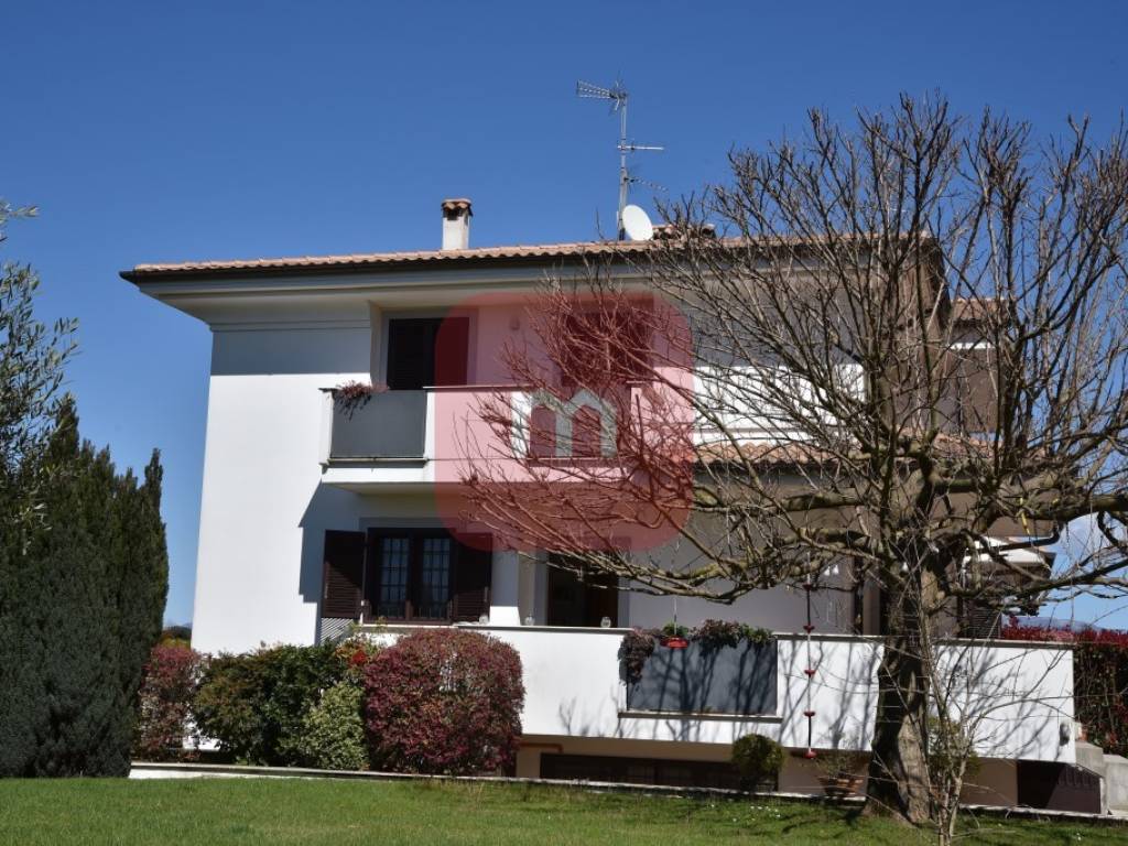 Sale Two-family villa in via Valle dell'Oste Artena. Good condition ...