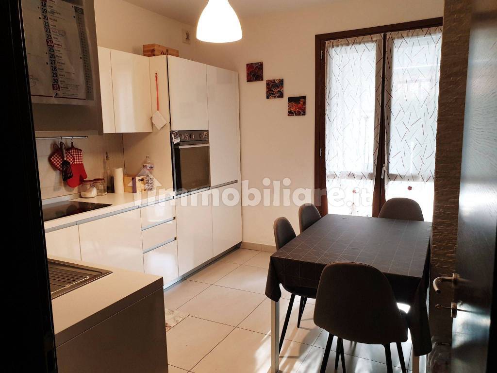 Vendita Appartamento Viterbo. Quadrilocale in via III Regg. Granatieri ...